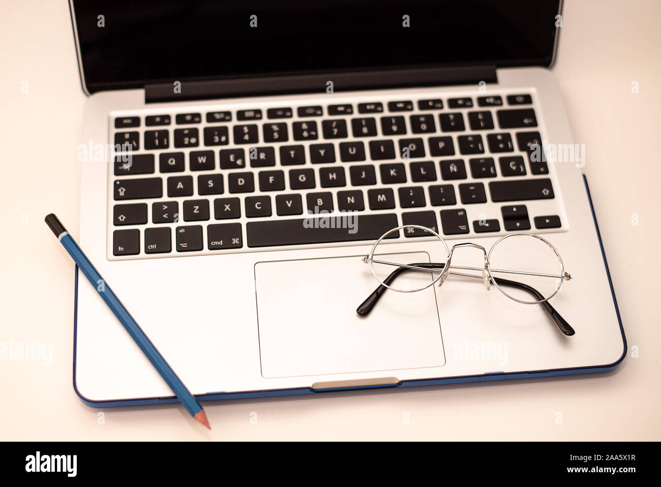 Portable communication hi-res stock photography and images - Alamy