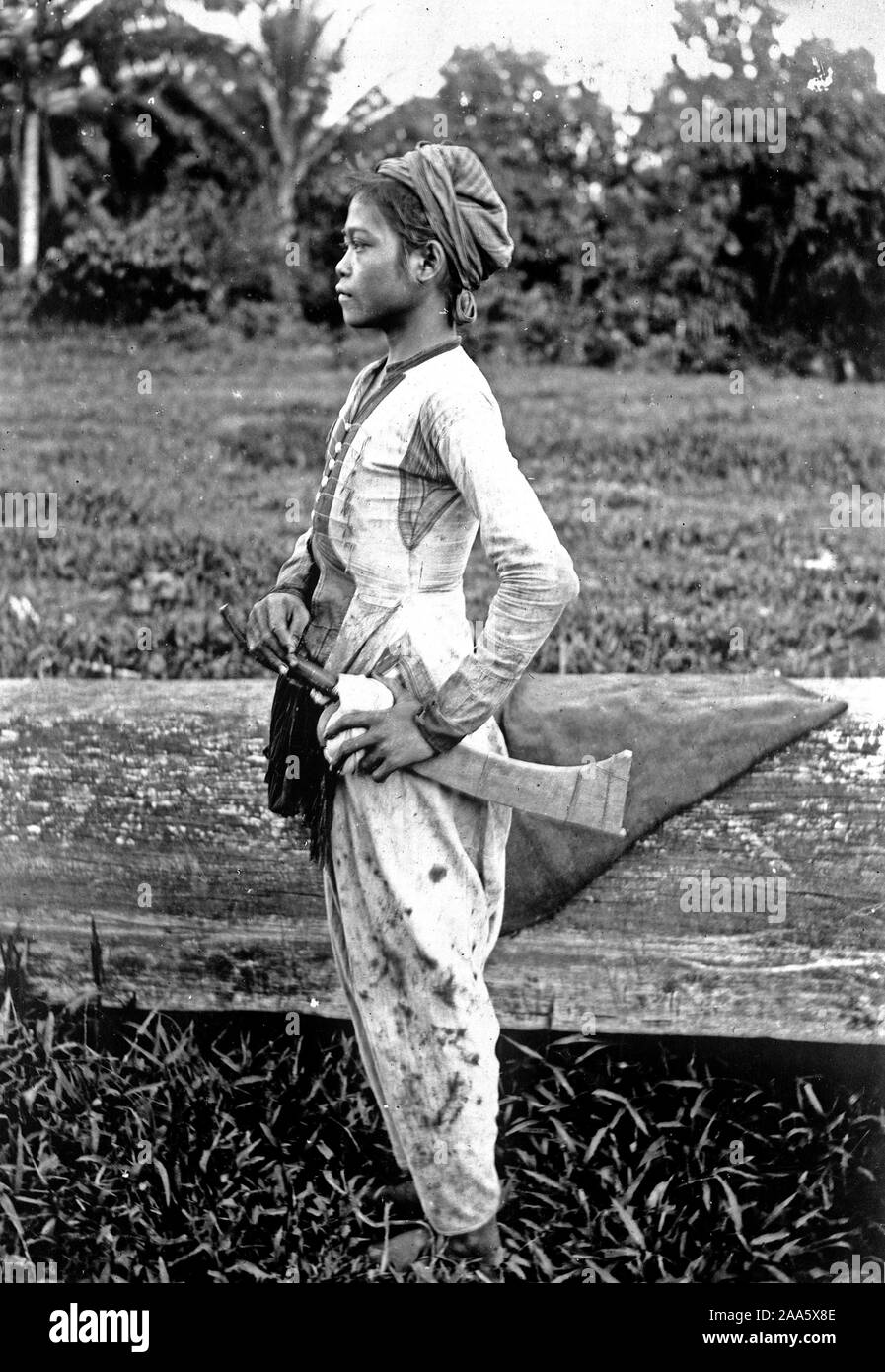 Early 1900s philippine girl hi-res stock photography and images - Alamy
