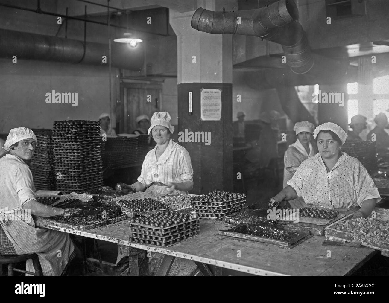 Making hand dipped chocolates hi-res stock photography and images - Alamy