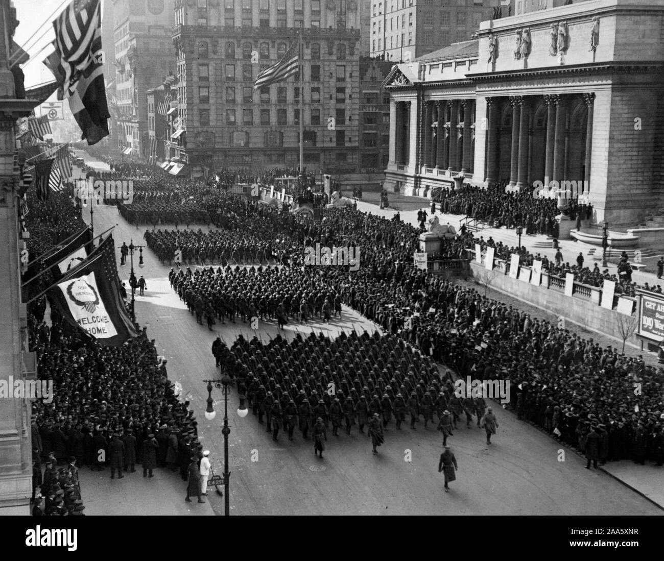 369th infantry hi-res stock photography and images - Alamy