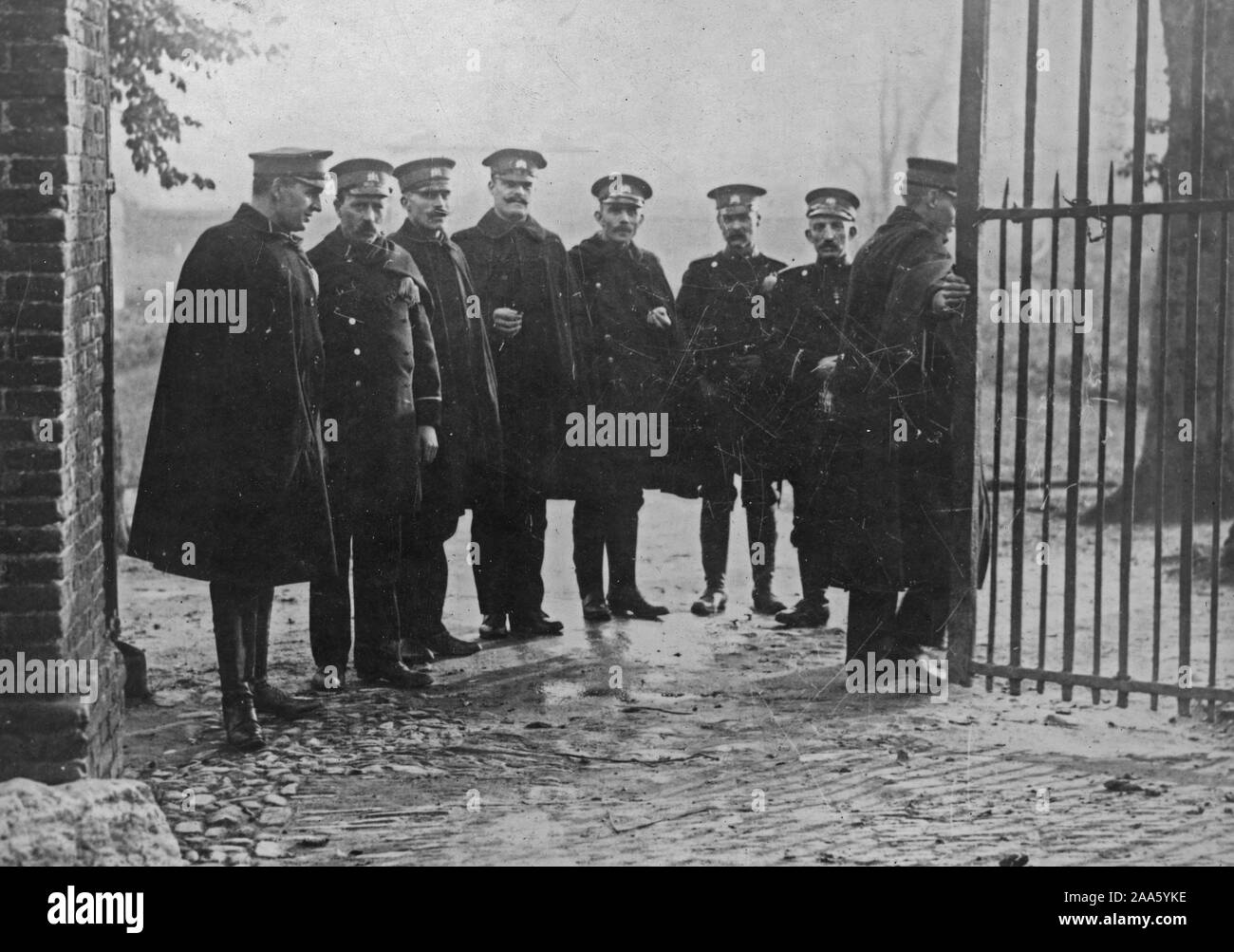 Dutch police guard ex-Kaiser. Dutch police on guard at the gates of the ...