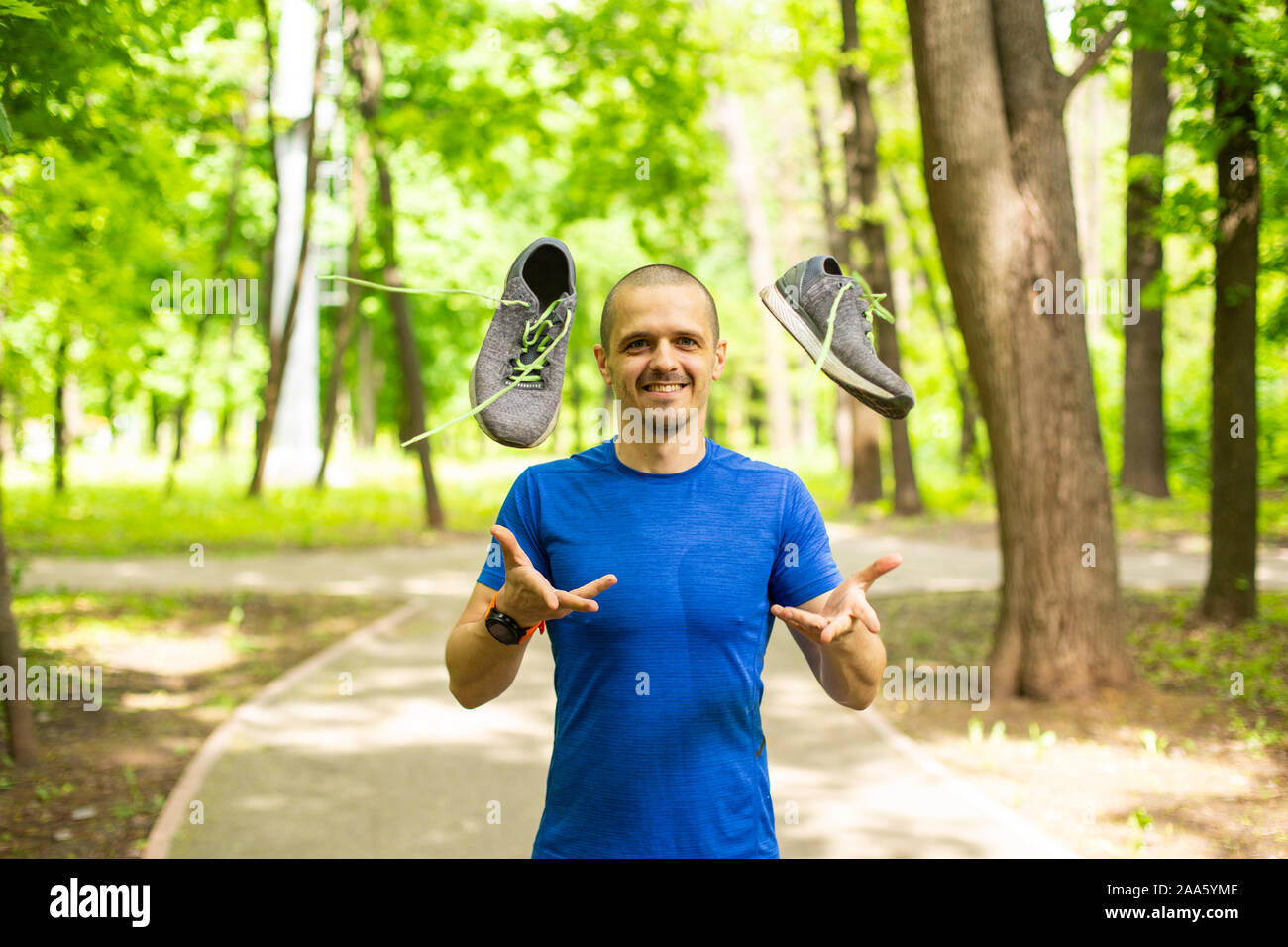 Flying runner hi-res stock photography and images - Alamy