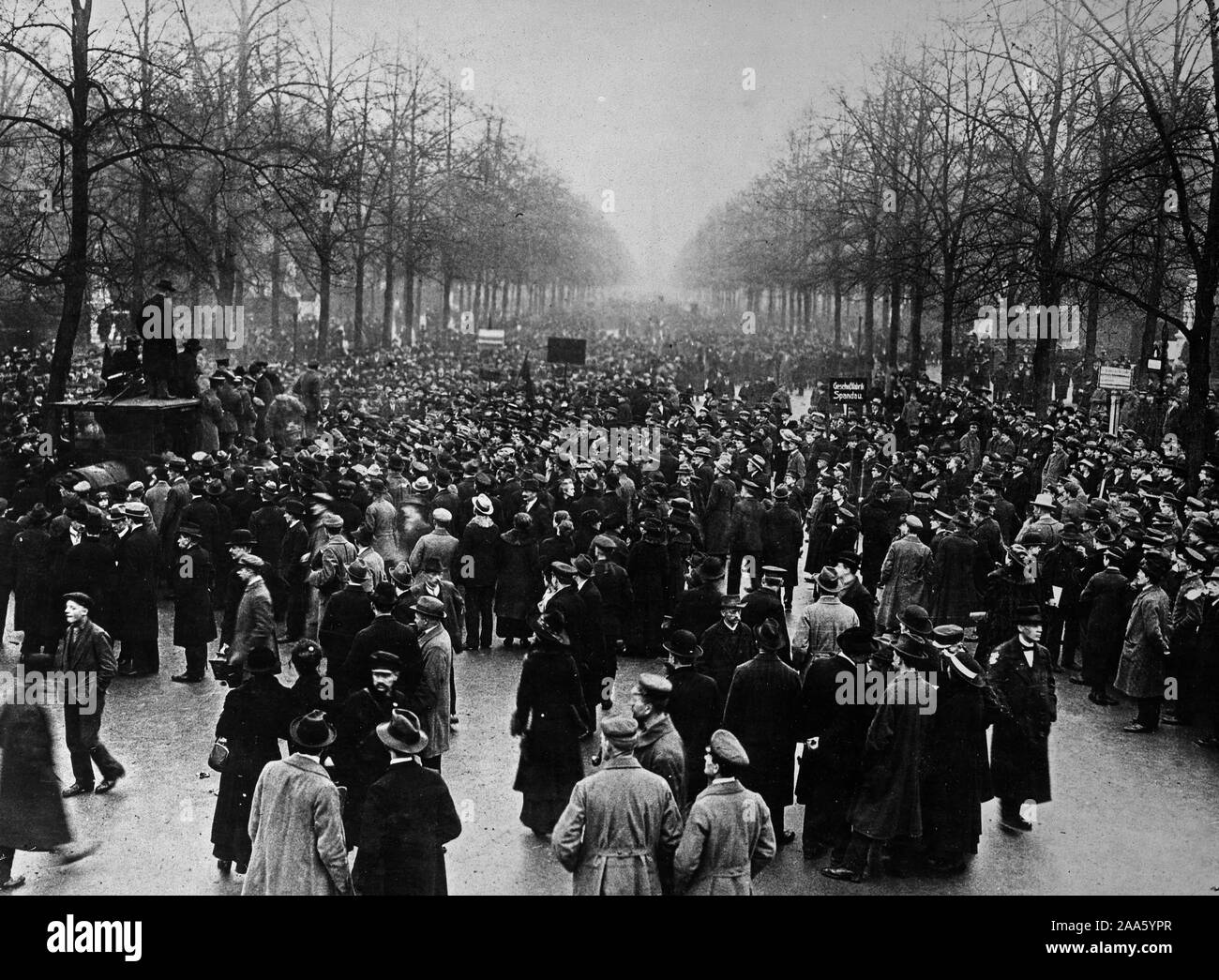 Street riots berlin hi-res stock photography and images - Alamy