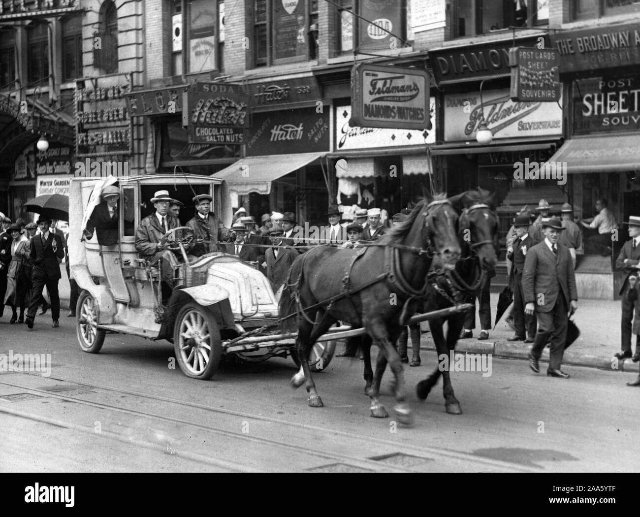 New york hippodrome hi-res stock photography and images - Alamy