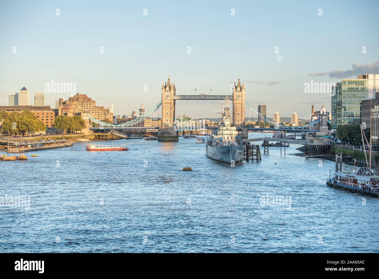 Tower bridge battle ship hi-res stock photography and images - Alamy