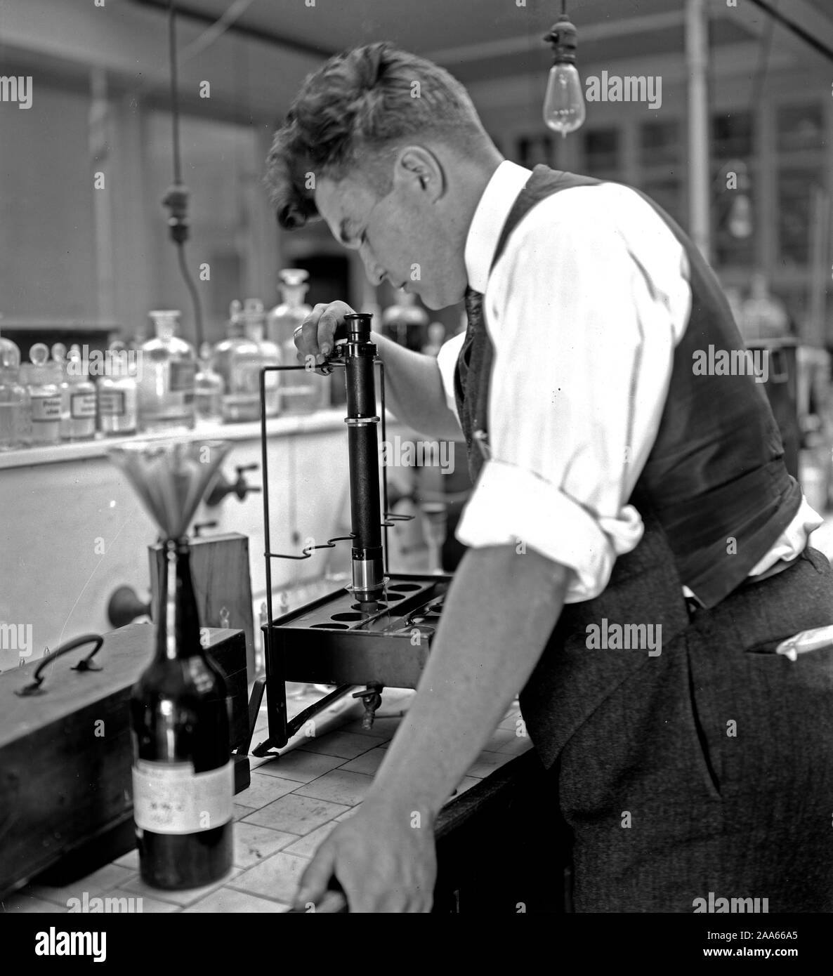 Early 1900s Laboratory High Resolution Stock Photography and Images - Alamy