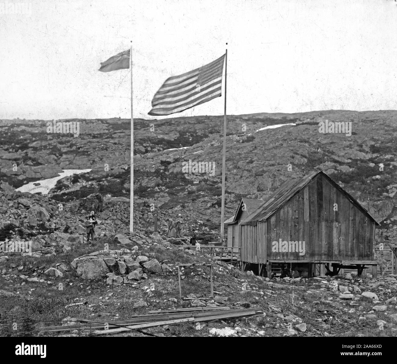 Yukon crossing Black and White Stock Photos & Images - Alamy