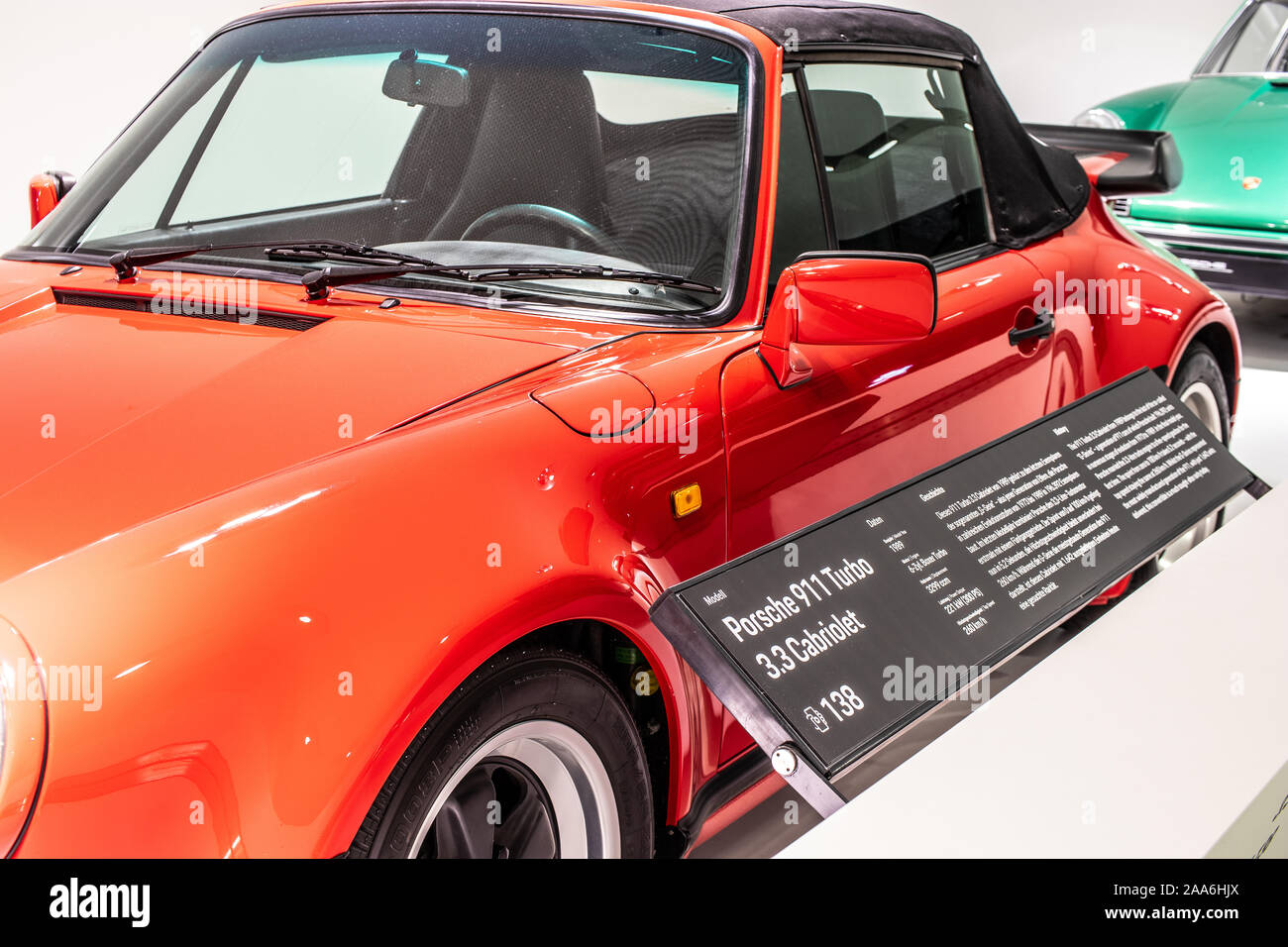 Porsche 930 turbo hi-res stock photography and images - Alamy