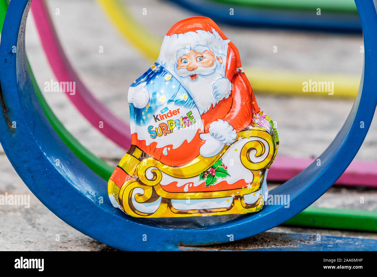 Santa claus milk chocolate hi-res stock photography and images - Alamy