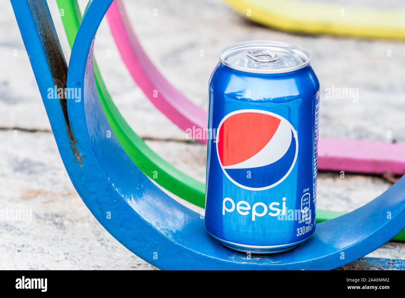 Pepsi can hi-res stock photography and images - Alamy