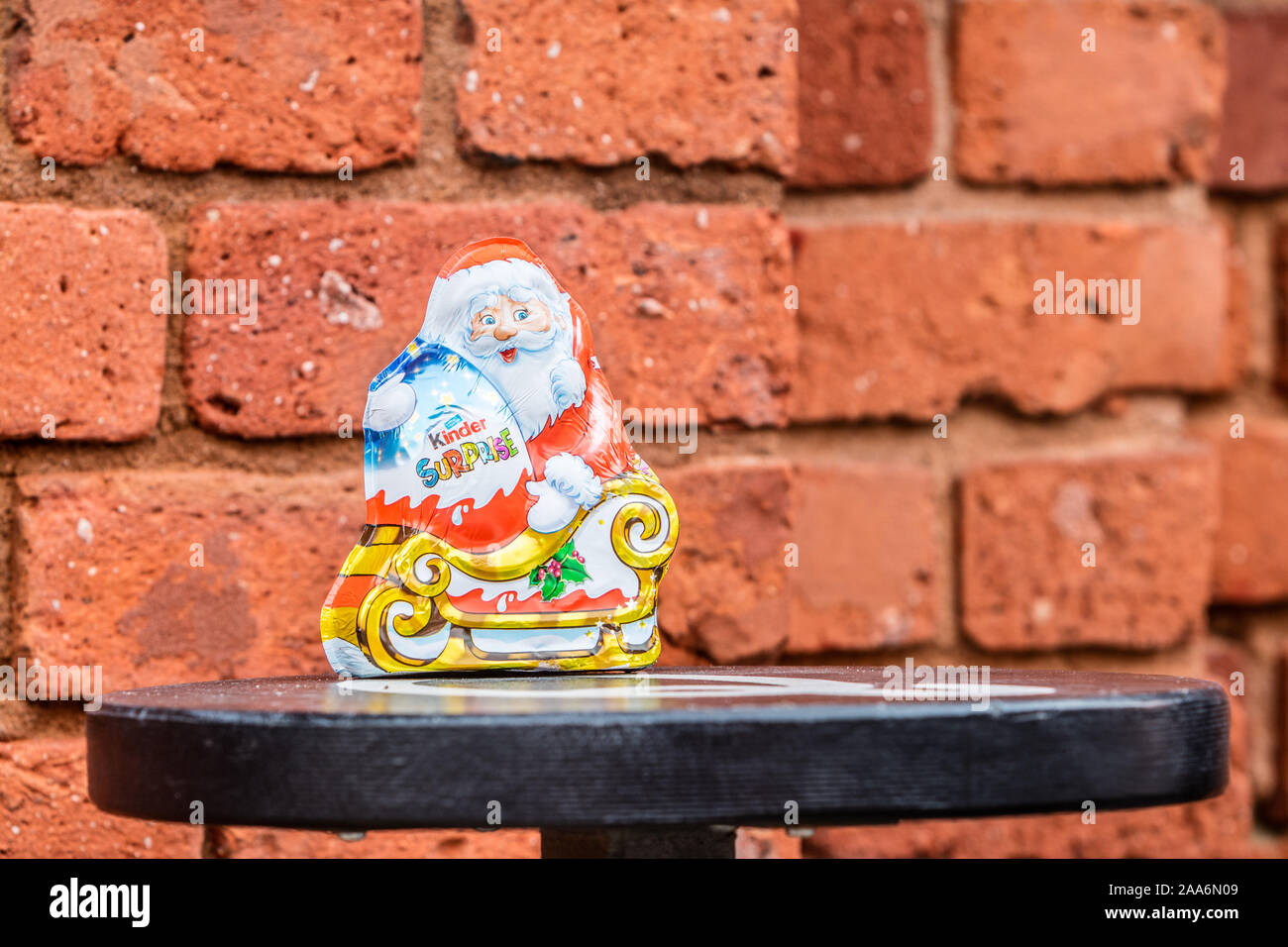 Kinder surprise santa claus hi-res stock photography and images - Alamy