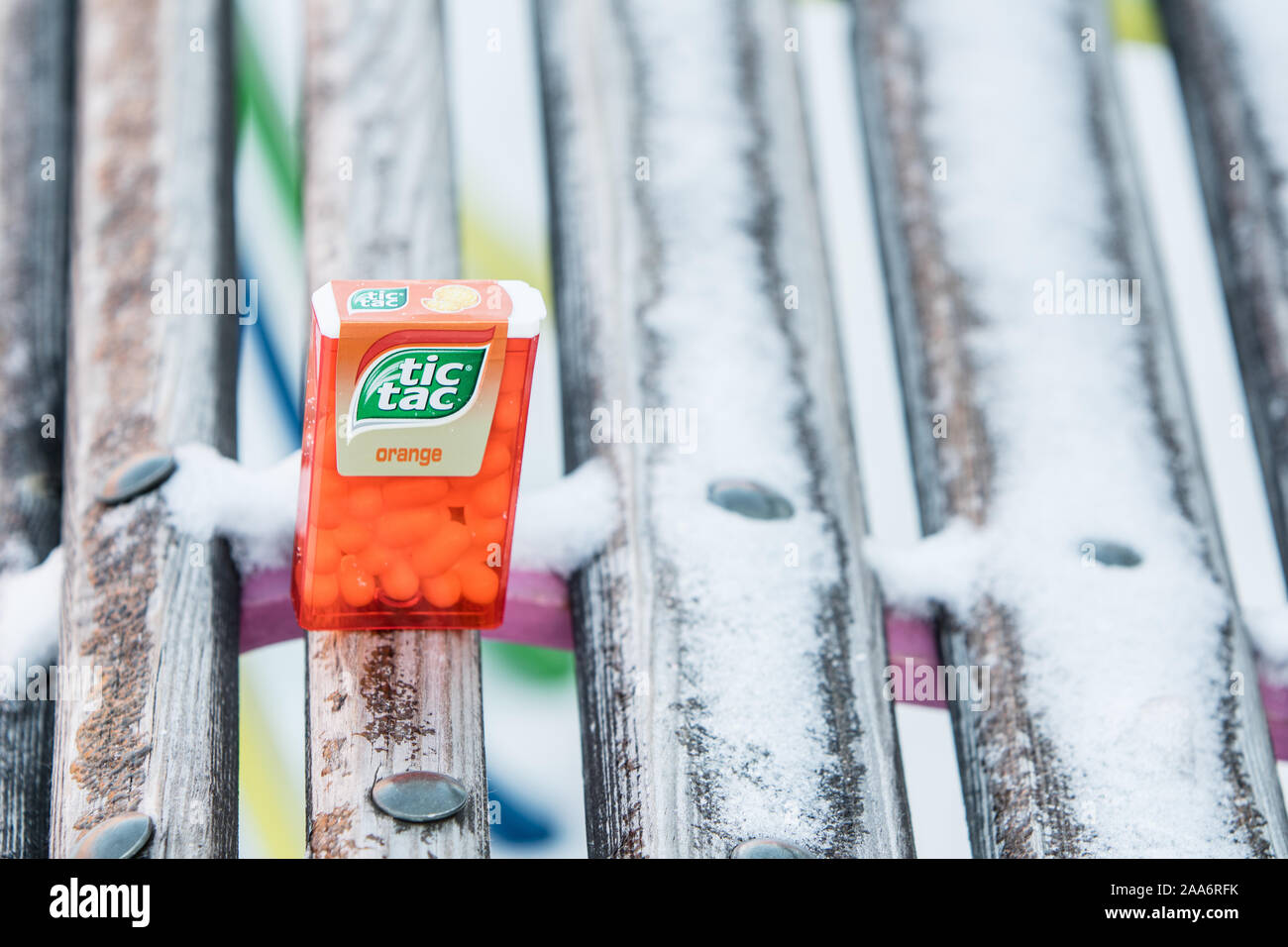 TIC TAC Spearmint/Orange mix used to refresh the mouth, cooling breath ...