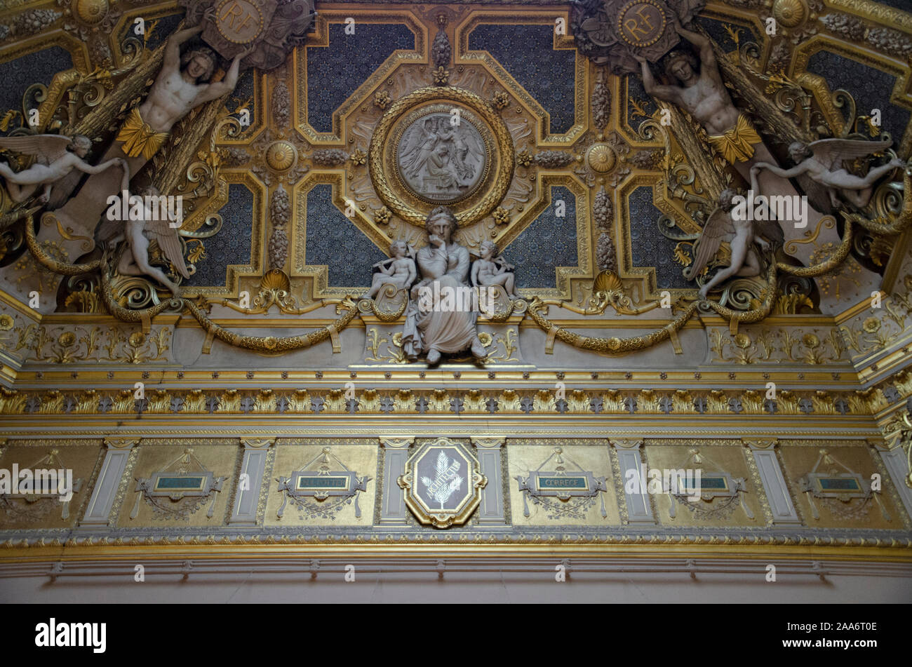 Ceiling louvre paris france hi-res stock photography and images - Alamy