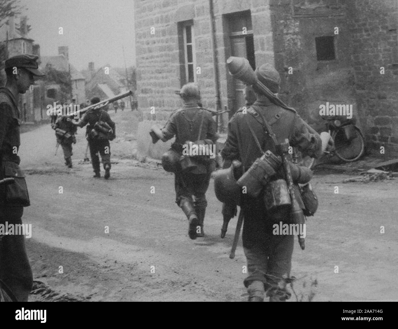 German Anti Tank Weapons High Resolution Stock Photography and Images ...