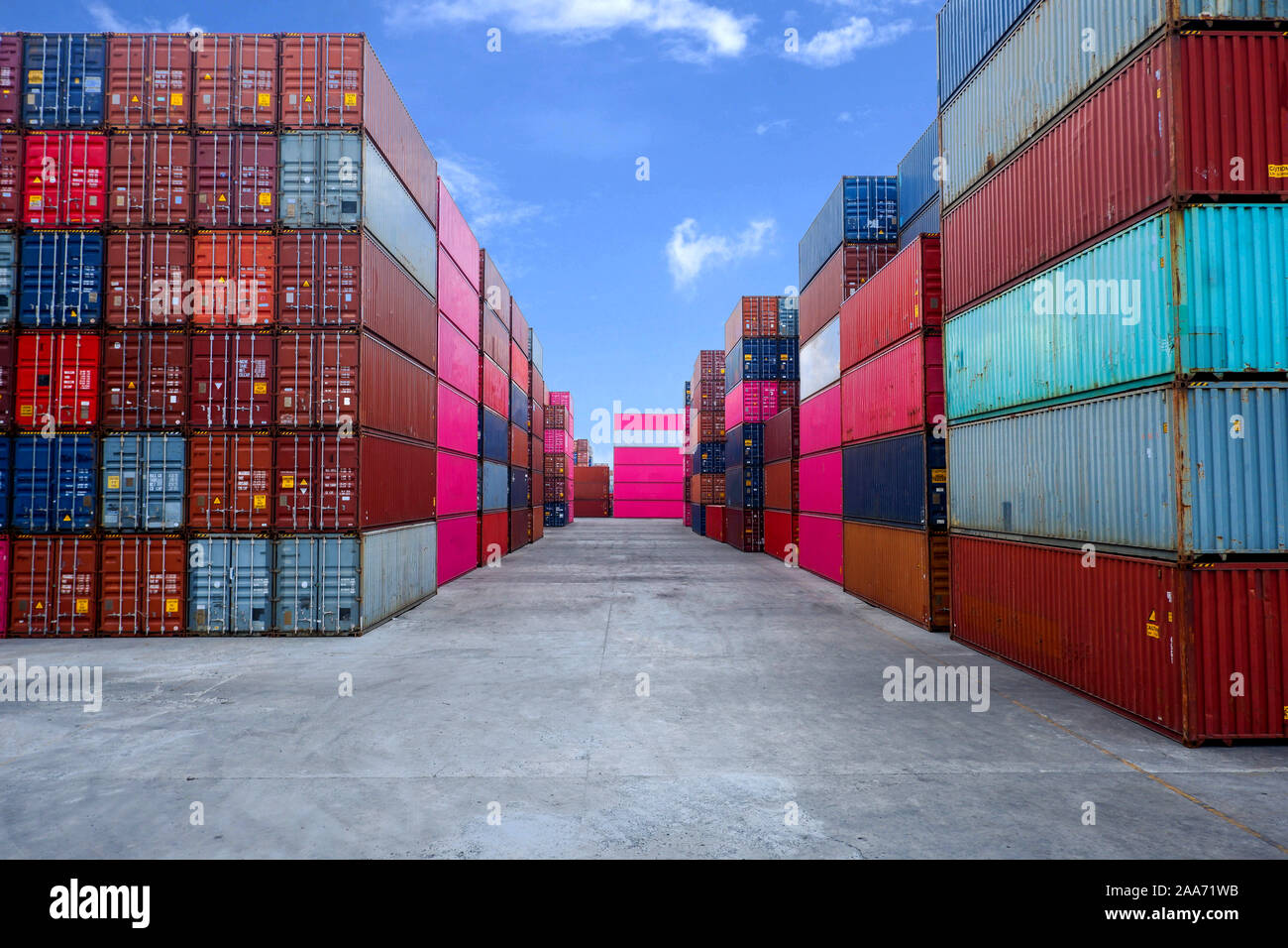 Containers in the shipyard with empty ground floor Stock Photo - Alamy