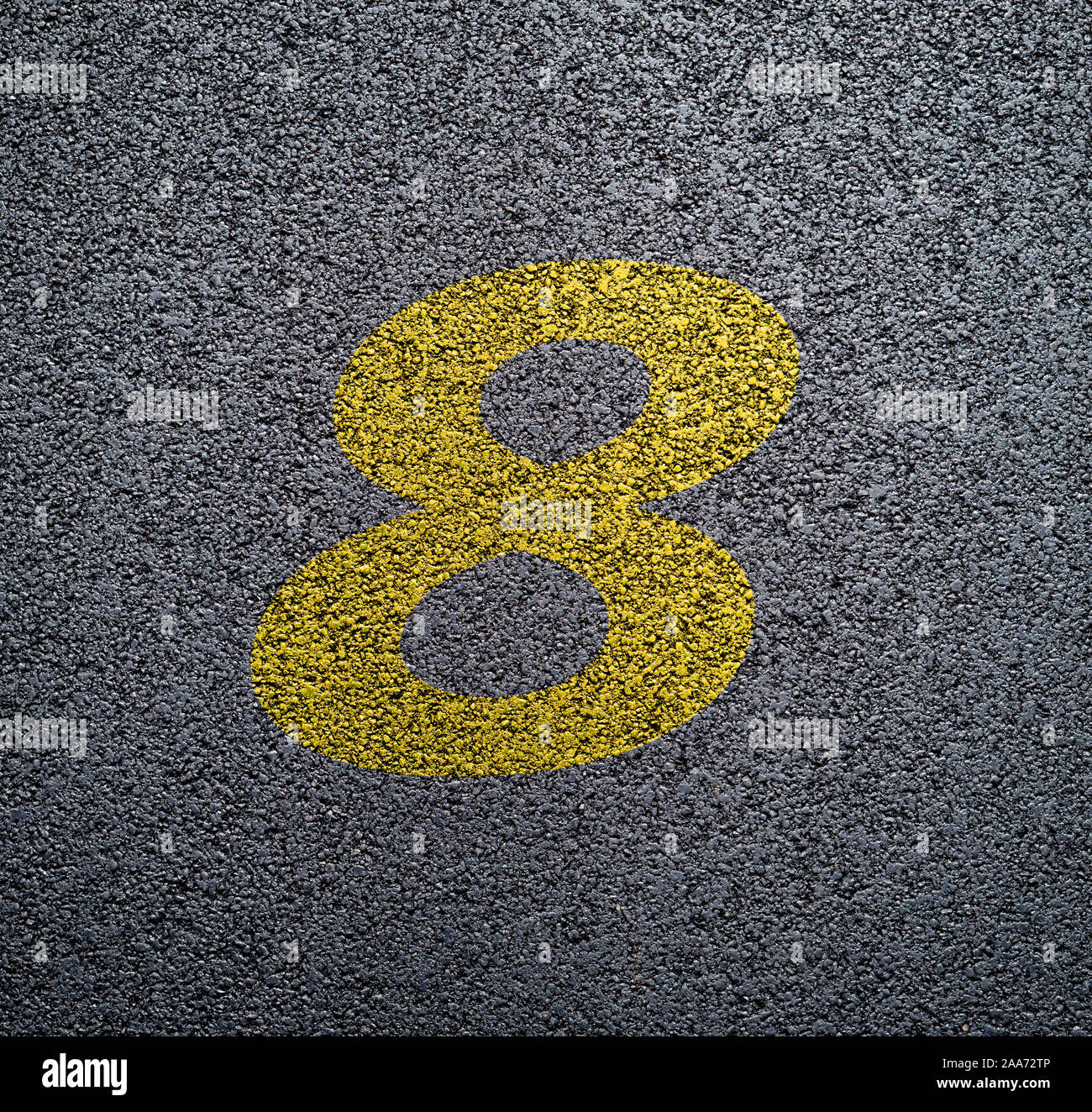 Black numbers on yellow signs hi-res stock photography and images - Alamy