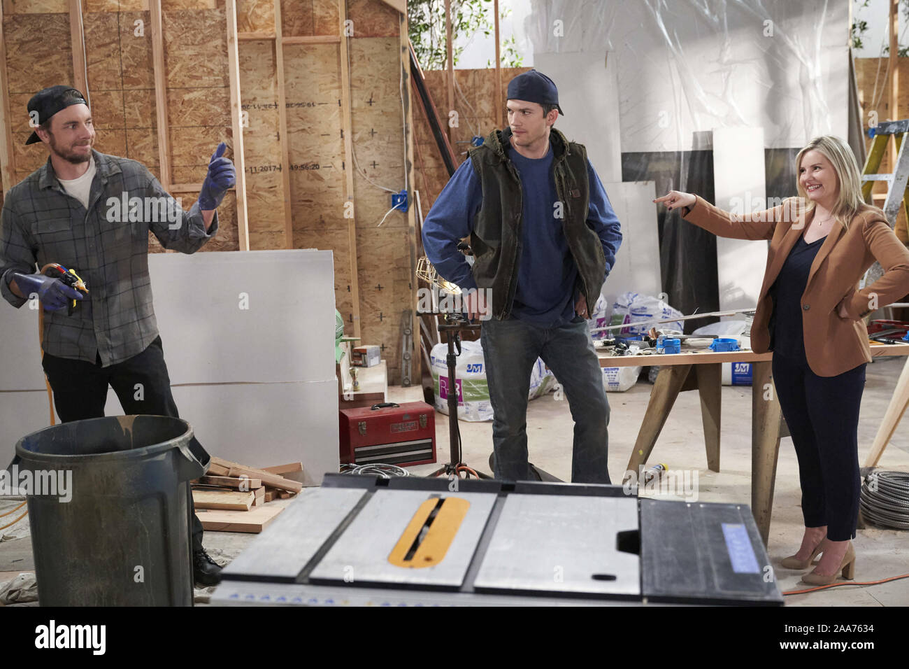 Dax Shepard, Ashton Kutcher, Elisha Cuthbert, "The Ranch" Season 3 ...