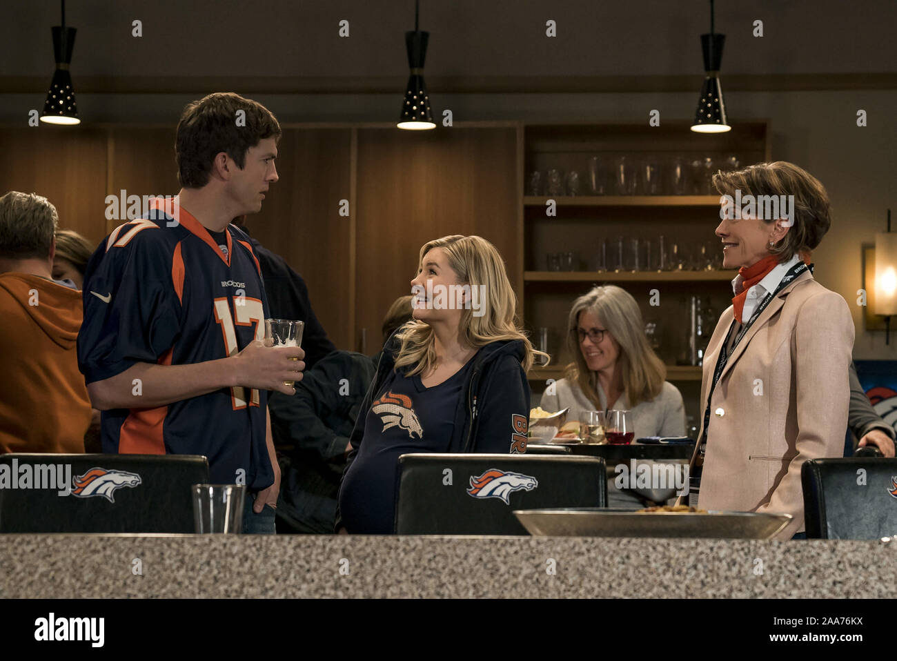 Ashton Kutcher, Elisha Cuthbert, Wendie Malick, "The Ranch" Season 3 ...