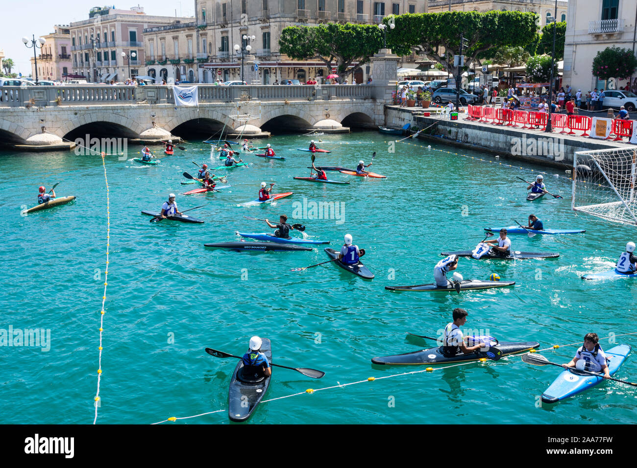 Kanu boat hi-res stock photography and images - Alamy