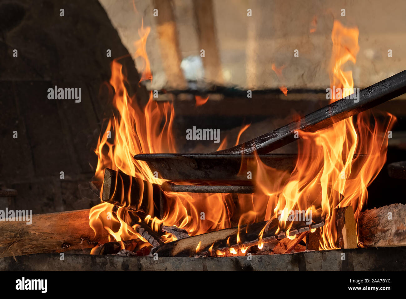 Frying temperature hi-res stock photography and images - Alamy