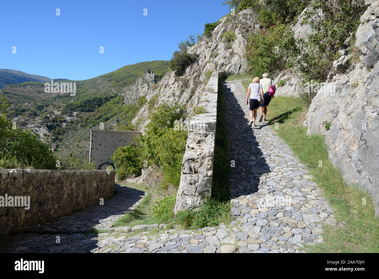 Zigzag path hi-res stock photography and images - Alamy