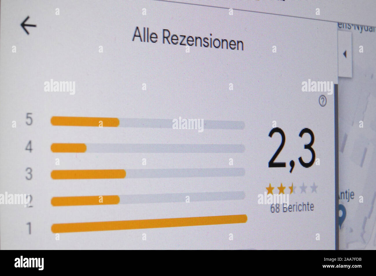 Munich, Germany. 19th Nov, 2019. An Internet rating can be seen on a ...