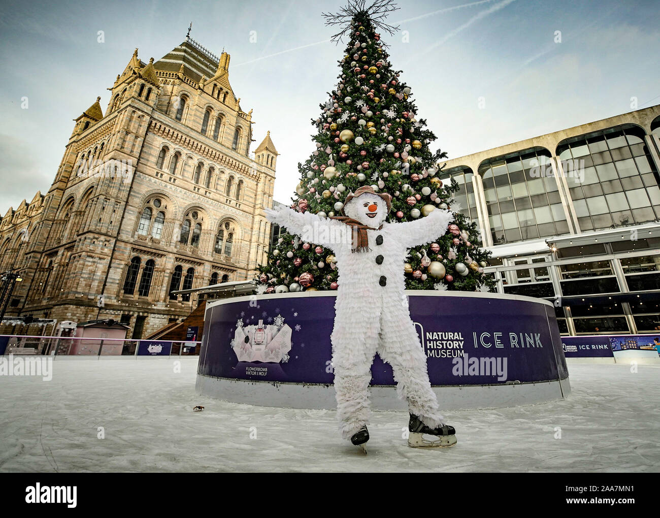 The snowman peacock theatre hi-res stock photography and images - Alamy