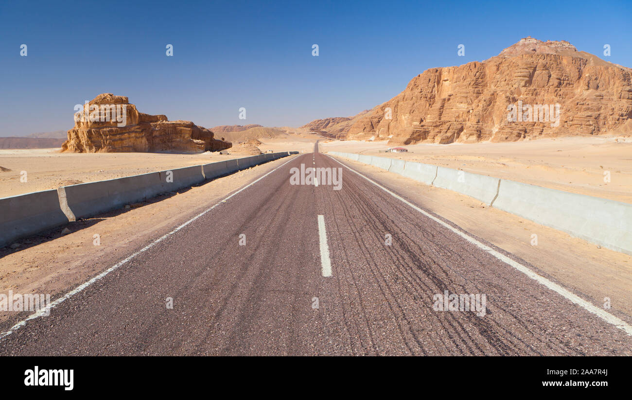 Sinai desert road, Egypt Stock Photo - Alamy