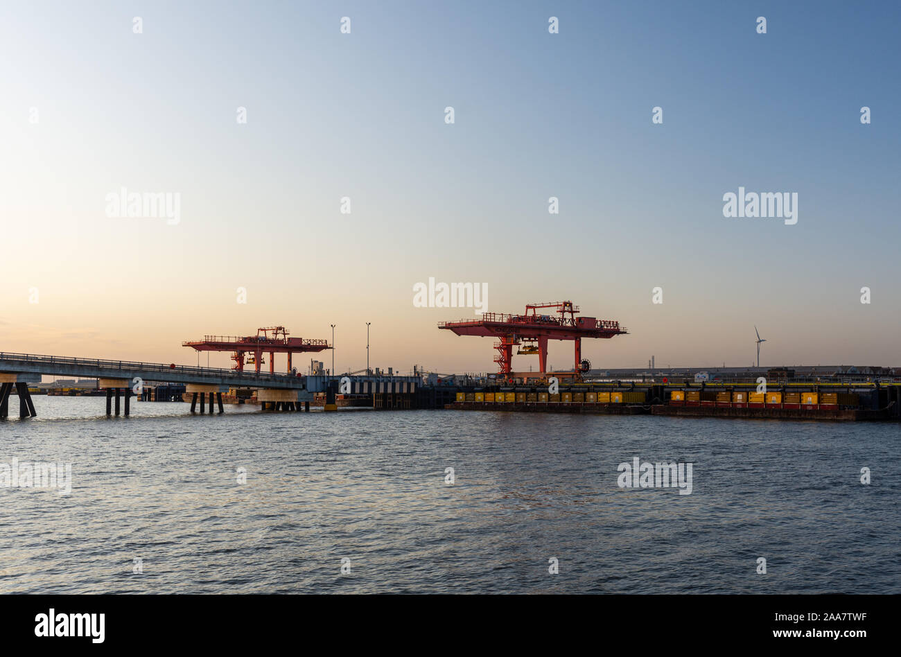 Barking riverside pier hi-res stock photography and images - Alamy