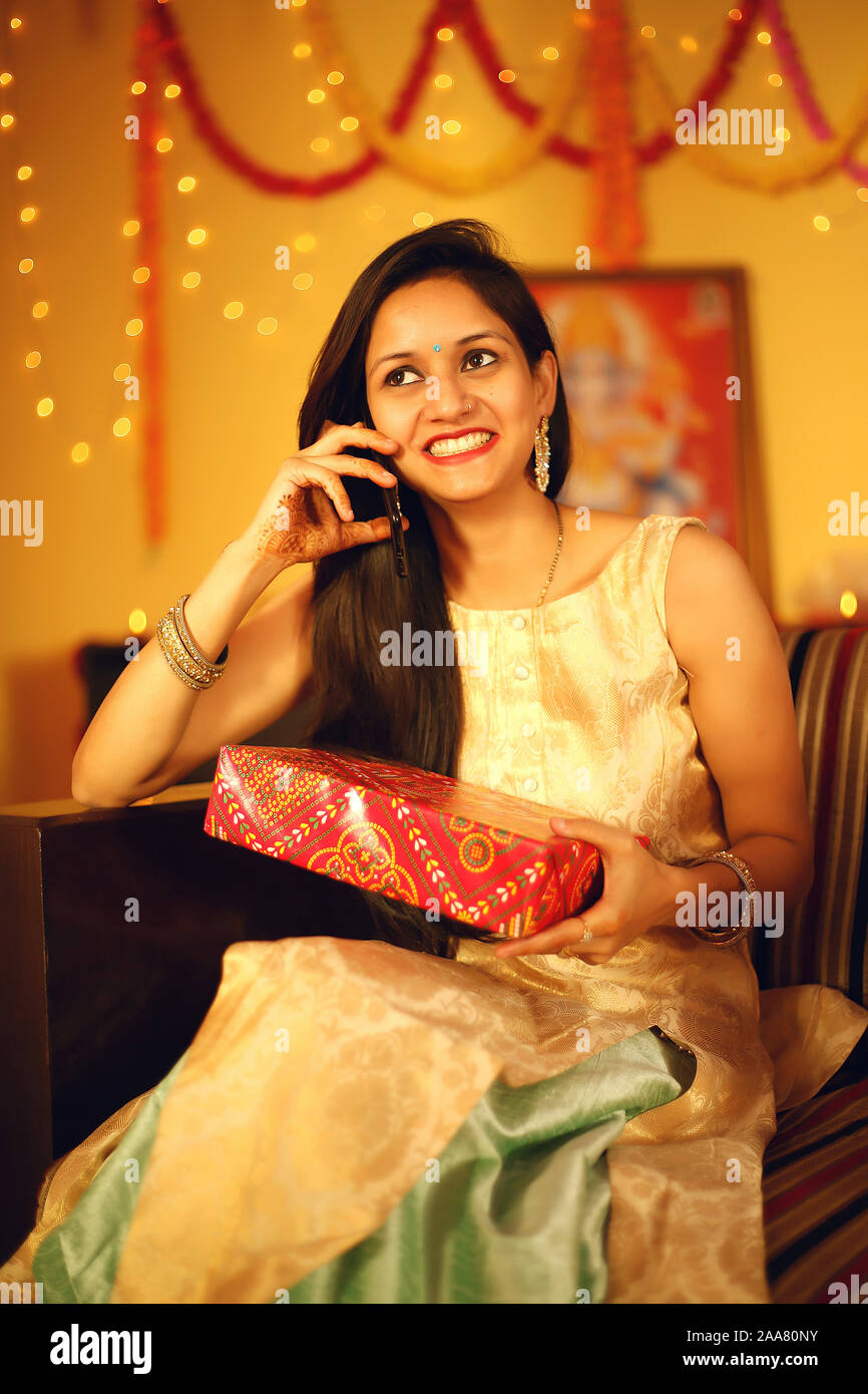 Portrait indian family celebrating diwali hi-res stock photography and ...