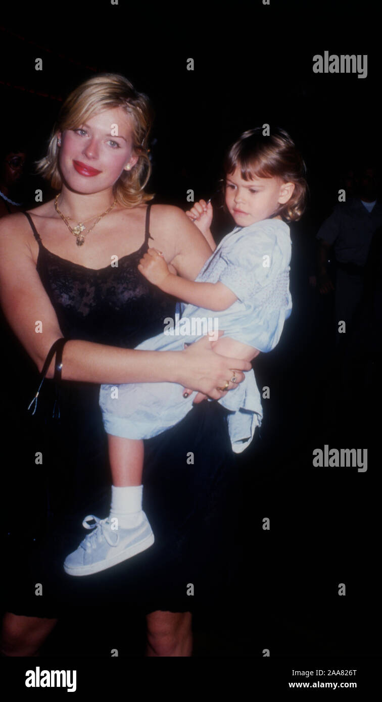 Amanda De Cadenet Stock Photos & Amanda De Cadenet Stock Images - Alamy