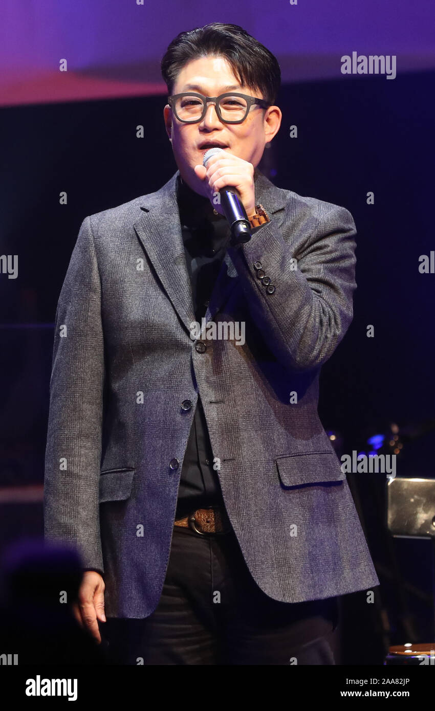 20th Nov, 2019. S. Korean singer-songwriter Kim Hyun-chul South Korean ...