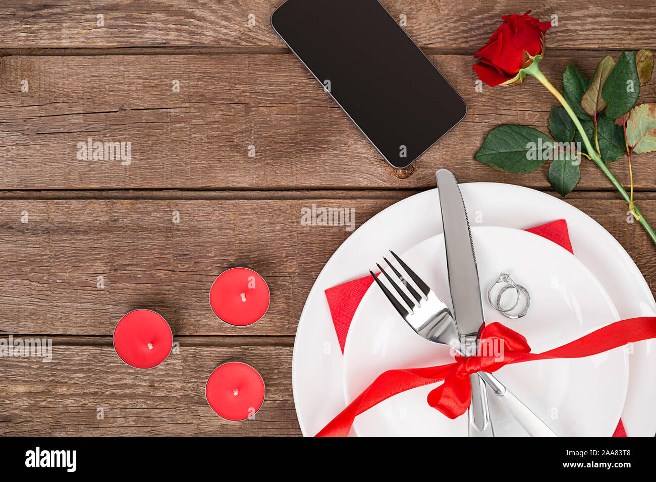 Romantic dinner concept. Valentine day or proposal background. Top view ...