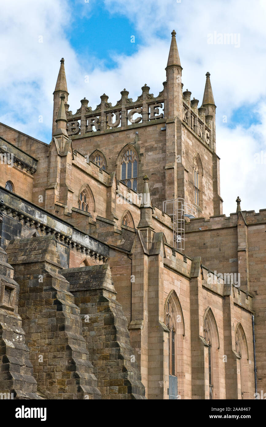 Bruce King carved in stonework at top of main tower. Dunfermline Abbey ...
