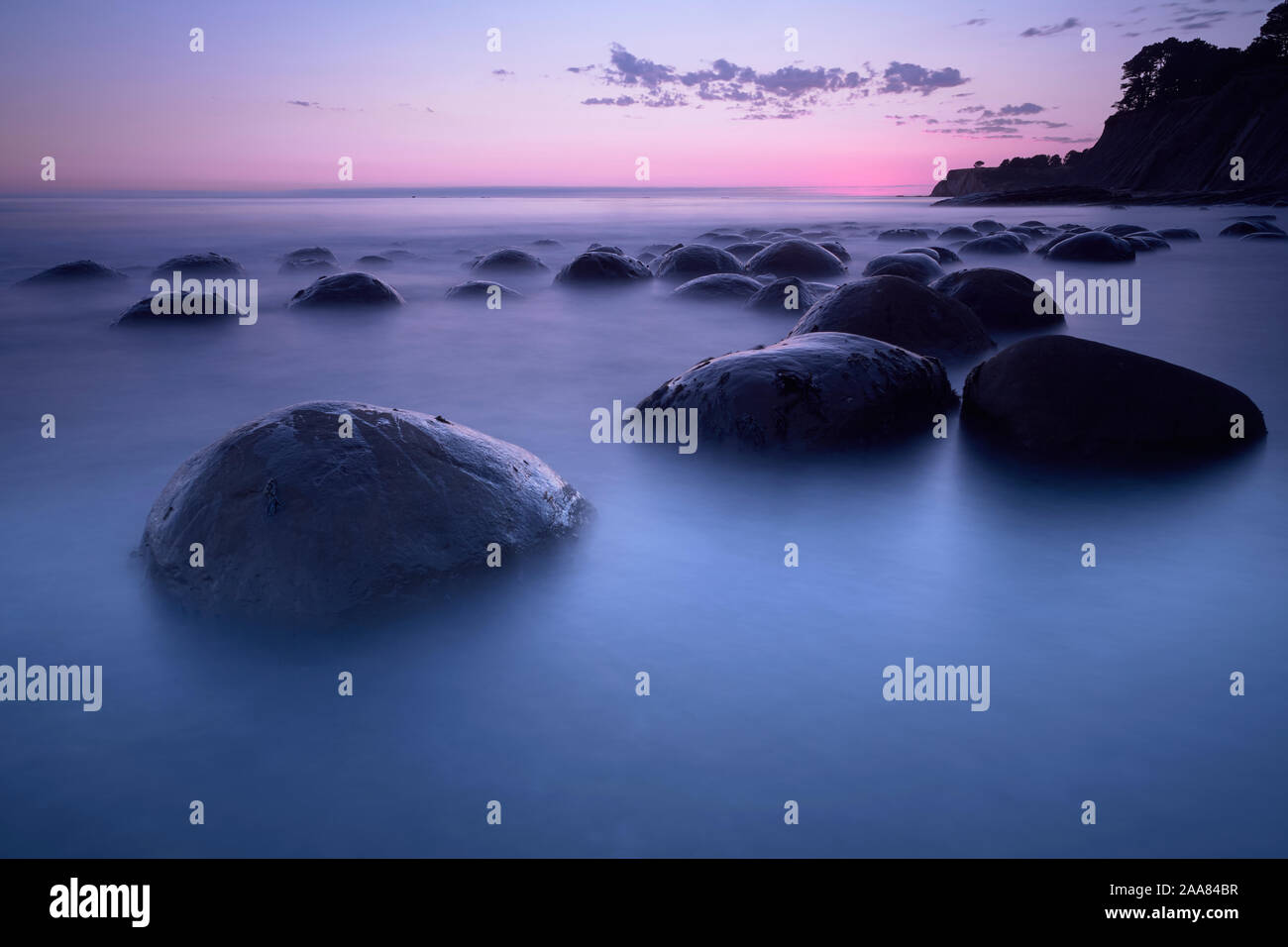 Spherical sandstone concretions hi-res stock photography and images - Alamy