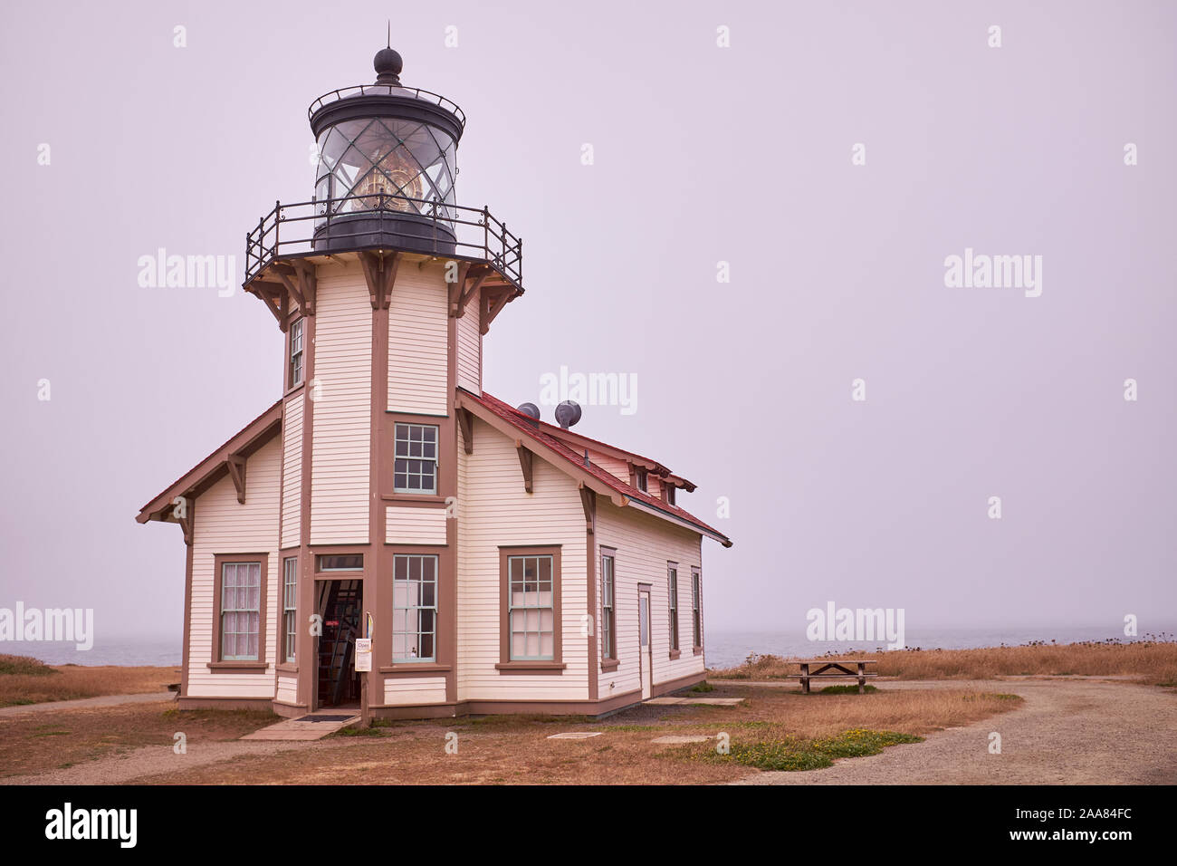 Shining tidal waves hi-res stock photography and images - Alamy