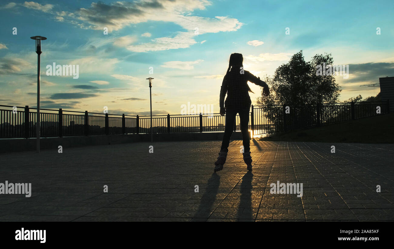 Rolls silhouette hi-res stock photography and images - Alamy