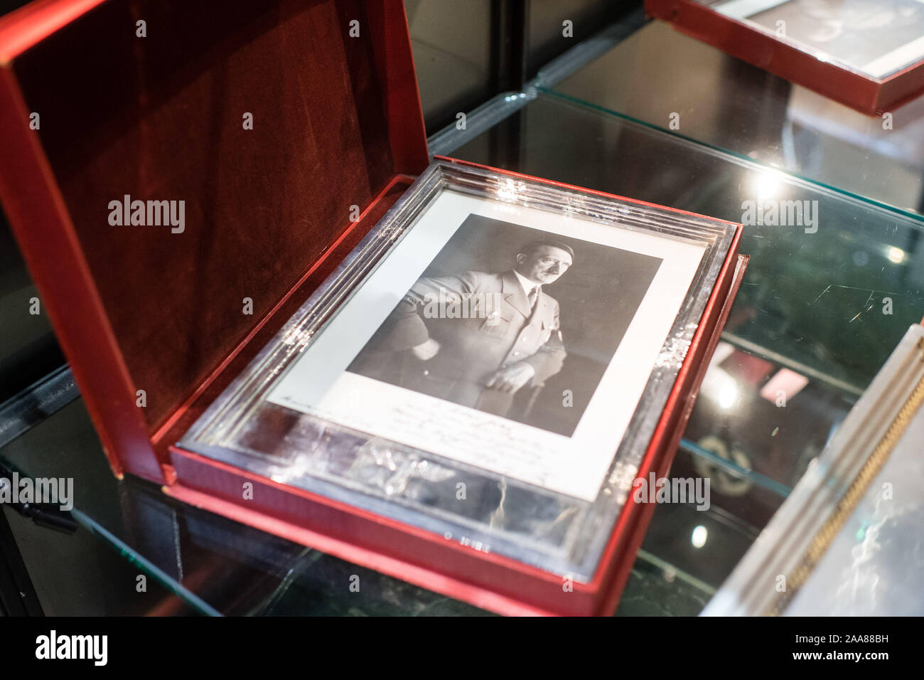 Silver of adolf hitler hi-res stock photography and images - Alamy
