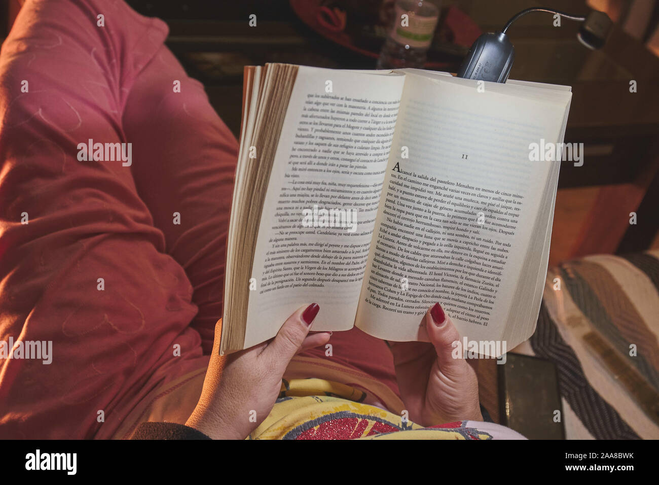 Reading book fire christmas hi-res stock photography and images - Alamy