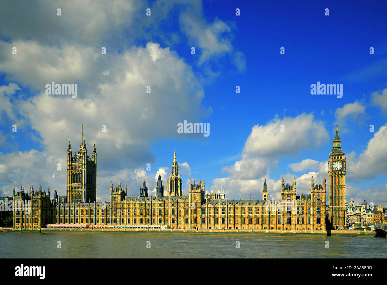 An der themse hi-res stock photography and images - Alamy