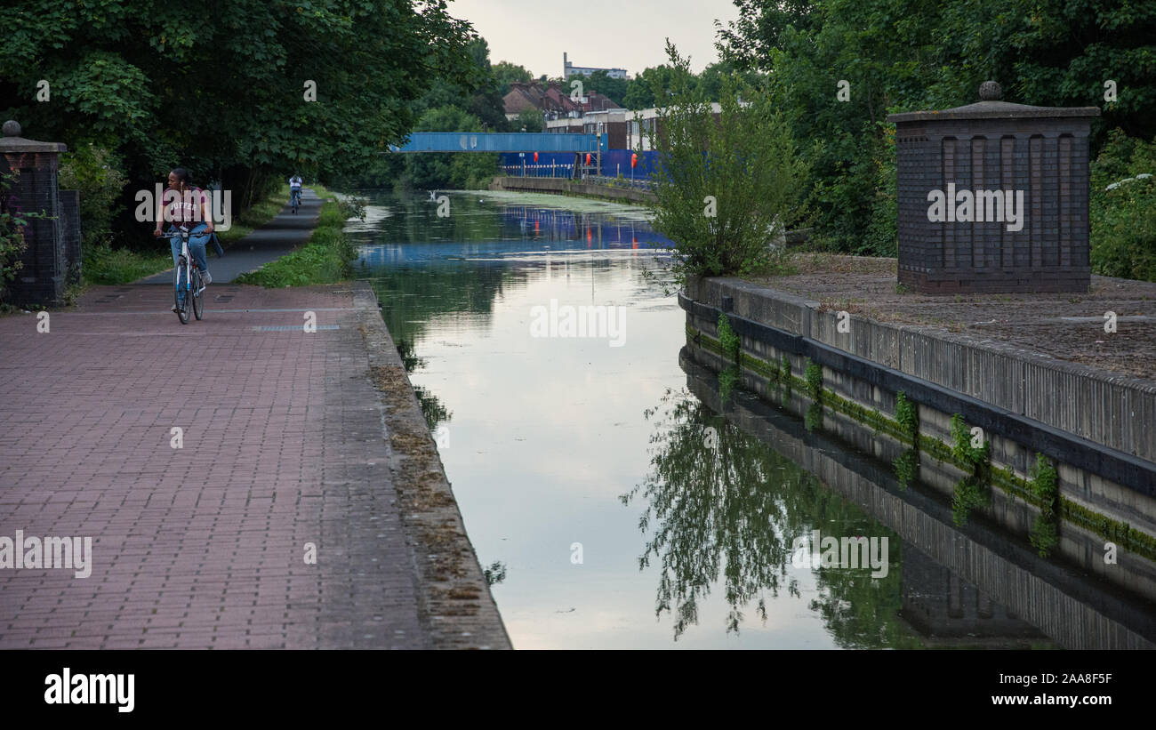 Alperton canal hi-res stock photography and images - Alamy