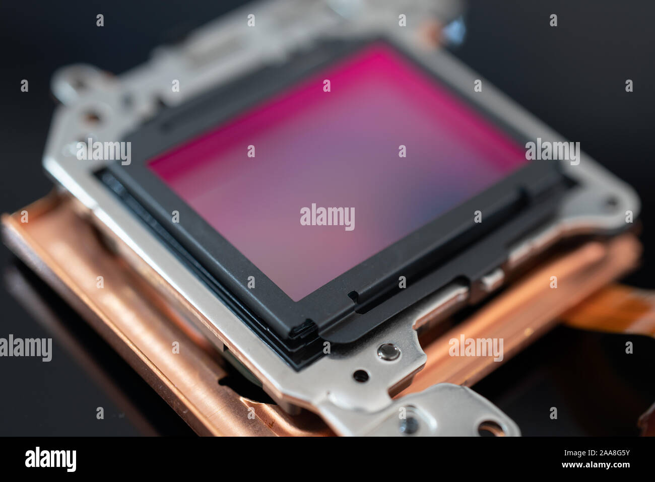 modern CMOS camera Image sensor. digital dslr camera cmos sensor ...