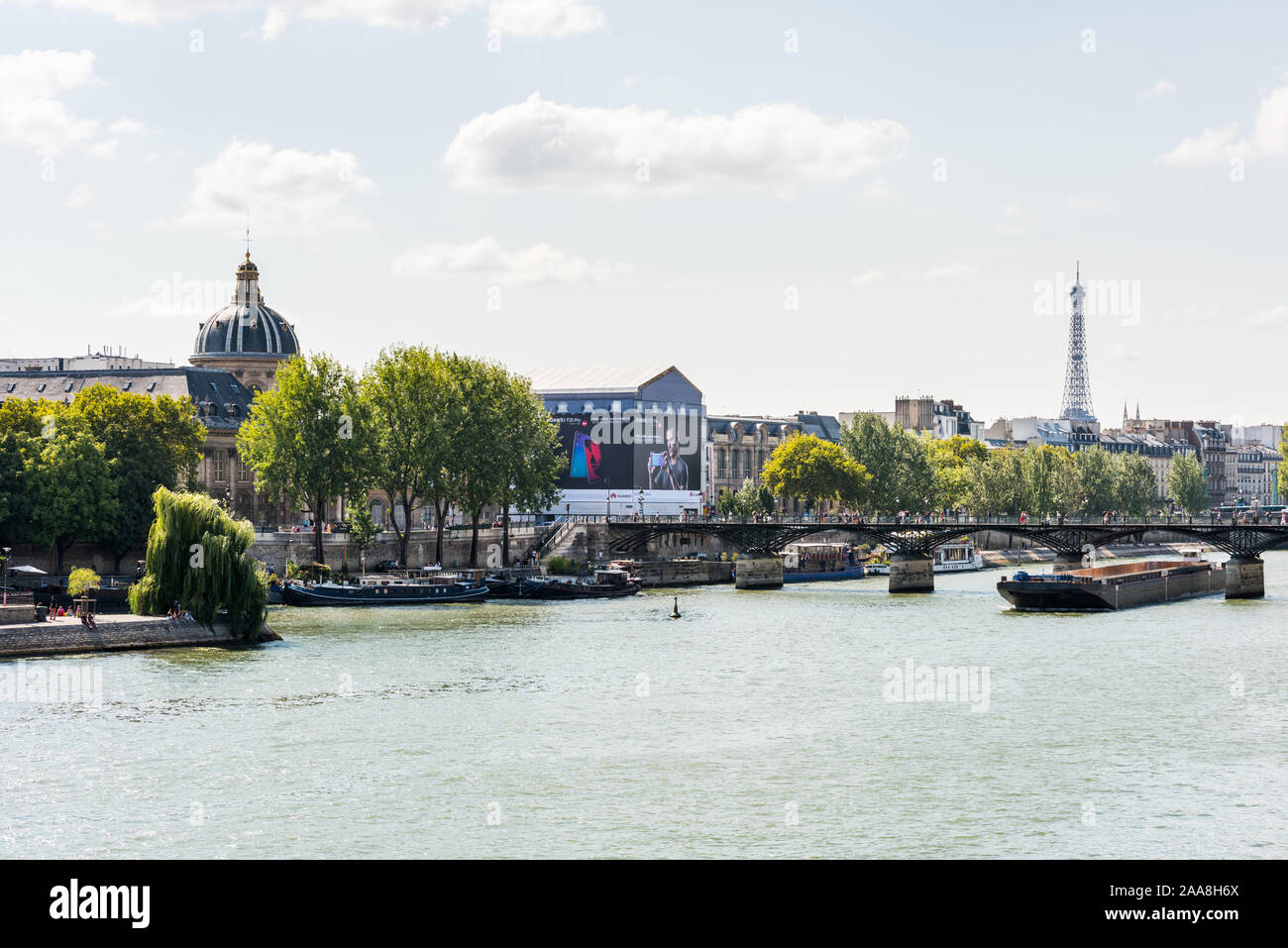 Beautiful buildings at the riverbank of Seine River in downtown of ...