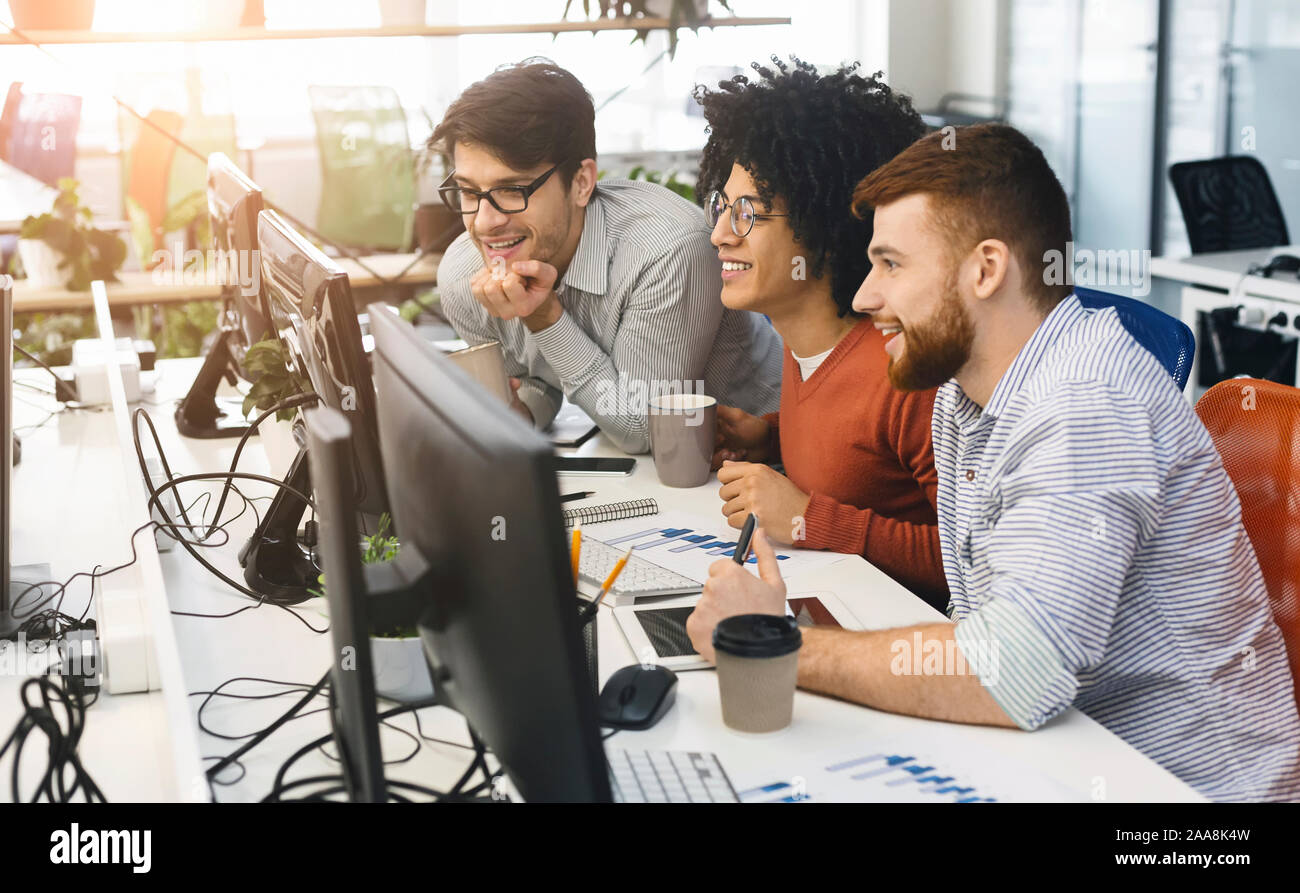 Engineers monitor hi-res stock photography and images - Alamy