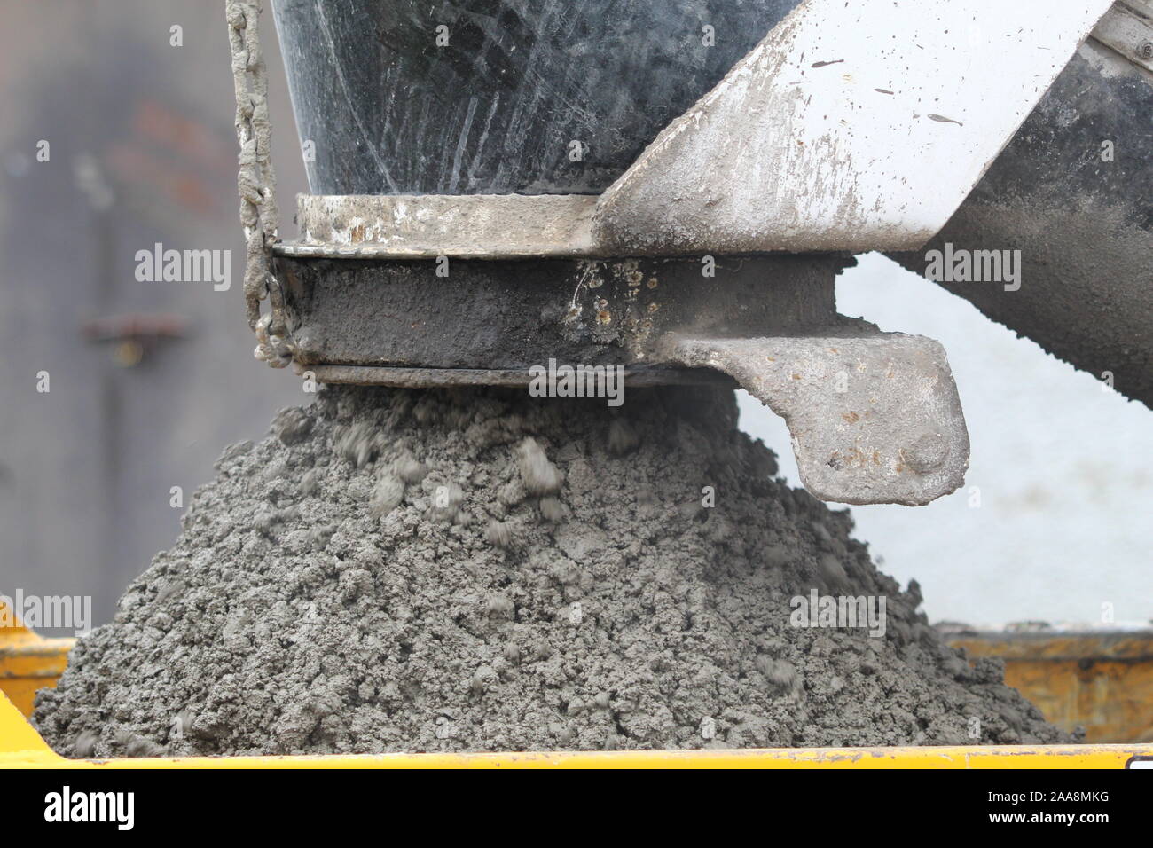 Concrete mix hi-res stock photography and images - Alamy