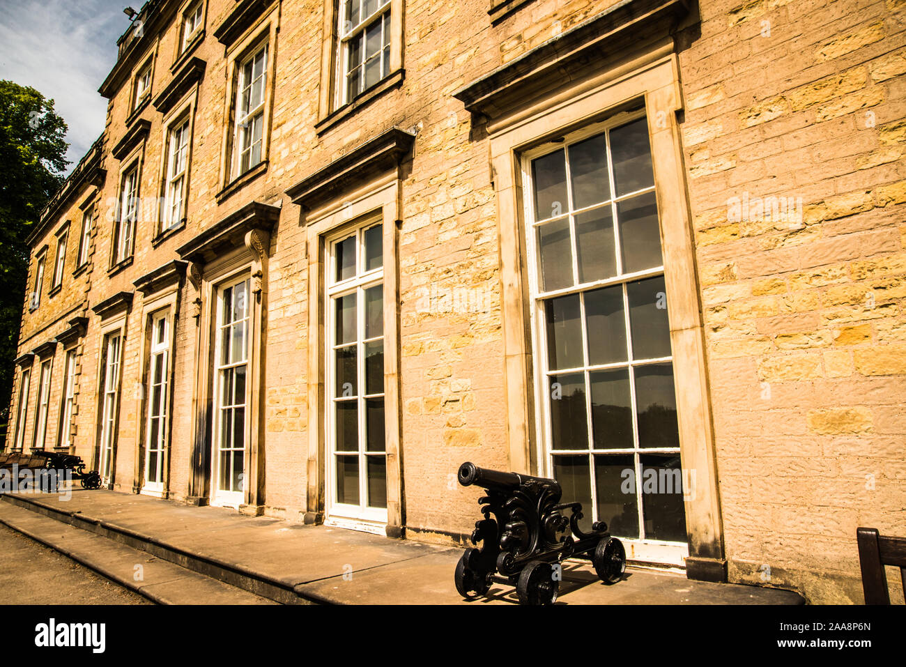 Cannon hall hi-res stock photography and images - Alamy