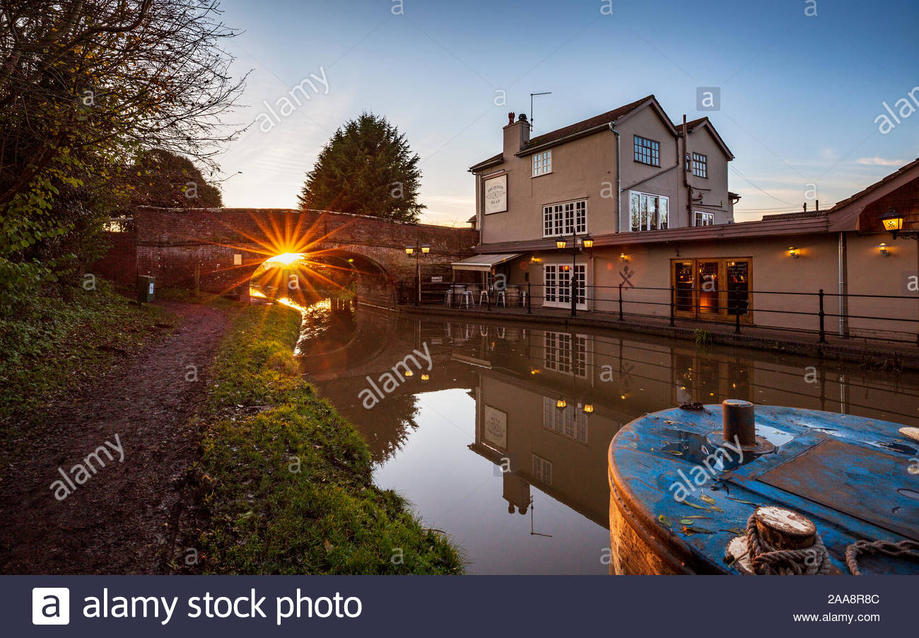 Queens Head Stock Photos & Queens Head Stock Images - Alamy