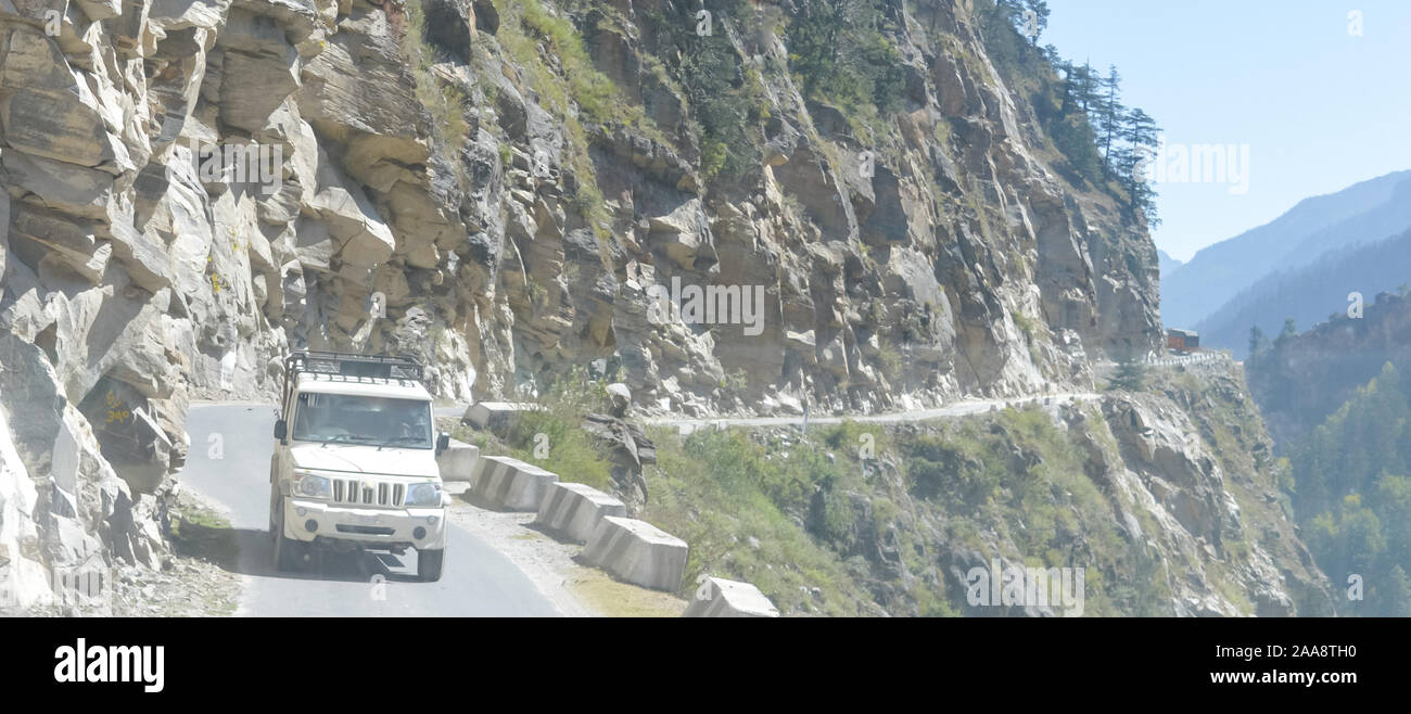 Road view over atlas mountains hi-res stock photography and images - Alamy