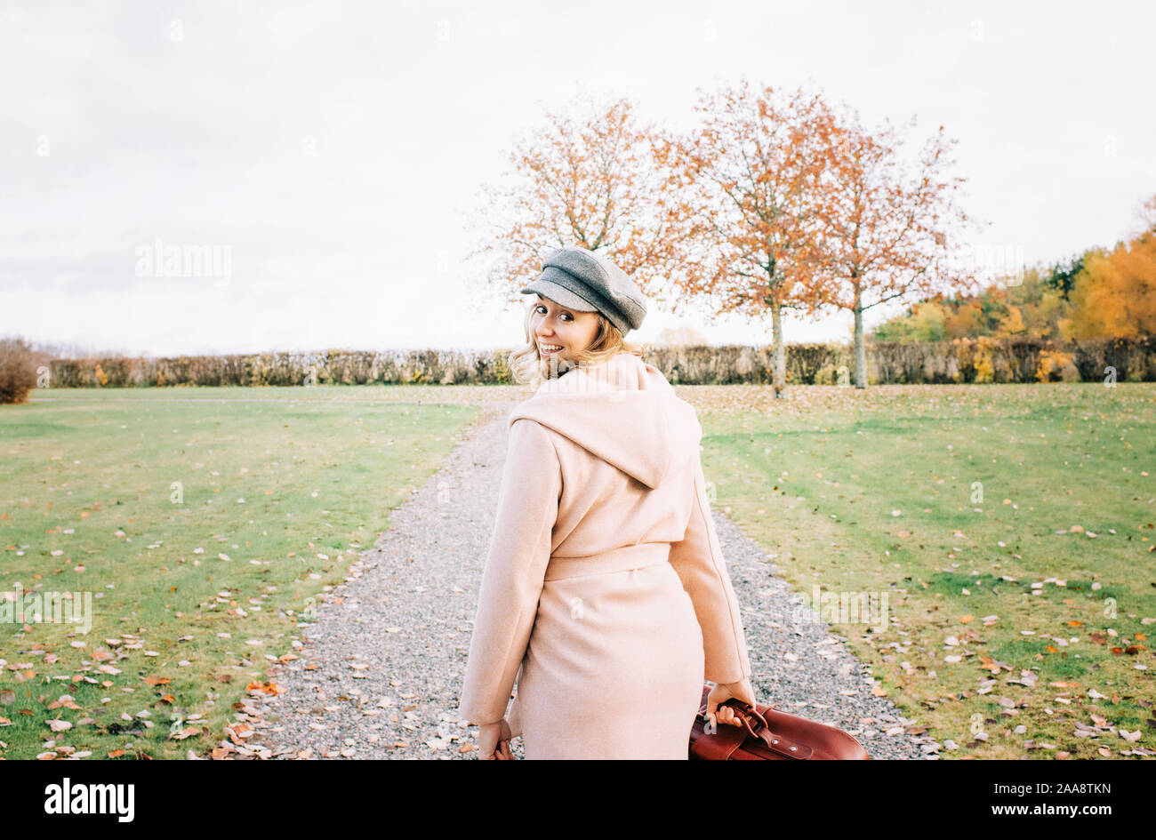 Looking back hi-res stock photography and images - Alamy