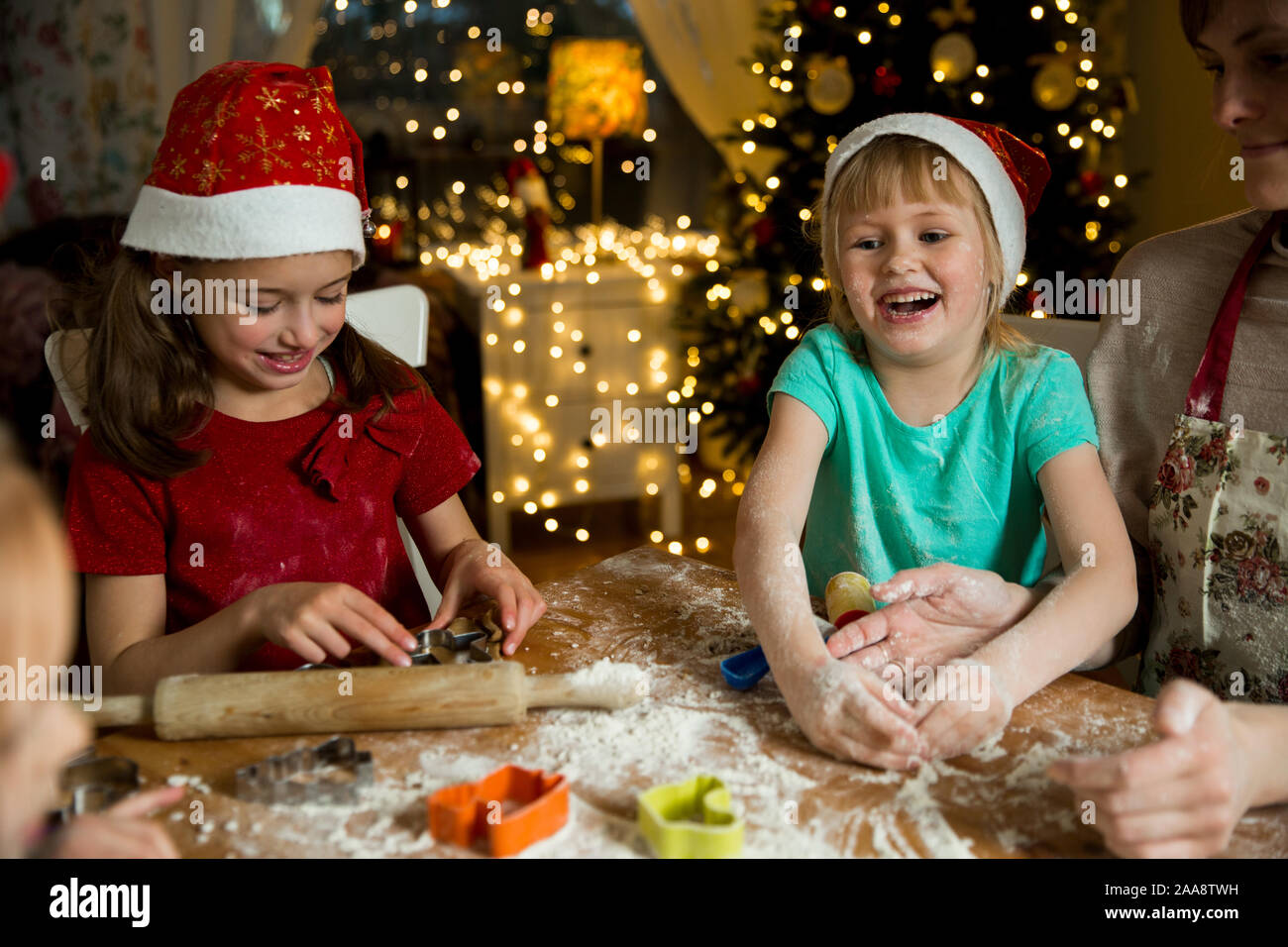 Gingerbread bake hi-res stock photography and images - Alamy